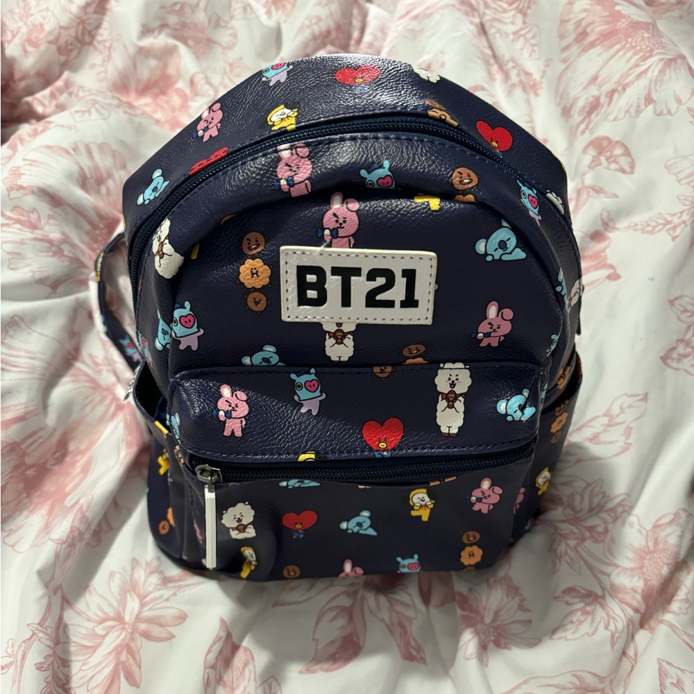 Bt21 Backpack! Barely Worn - Gem